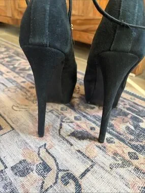 Steve Madden | Shoes | Steve Madden Black Suede Peeptoe Platform Pumps ...
